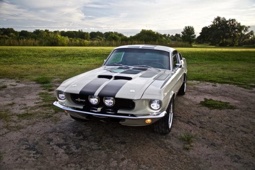 1967 Shelby GT500 - Revology Cars