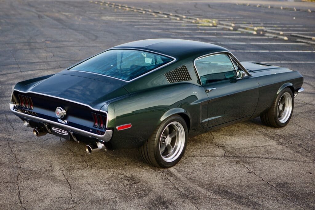 1968 Mustang GT 2+2 Fastback - Revology Cars
